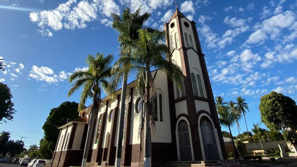 Corinto | Mitra Arquidiocesana de Diamantina